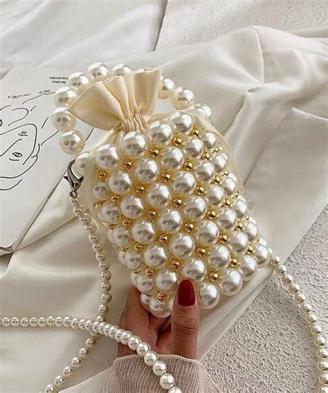Pin by malika on Быстрое сохранение | Beaded bags, Hand beaded bag ...