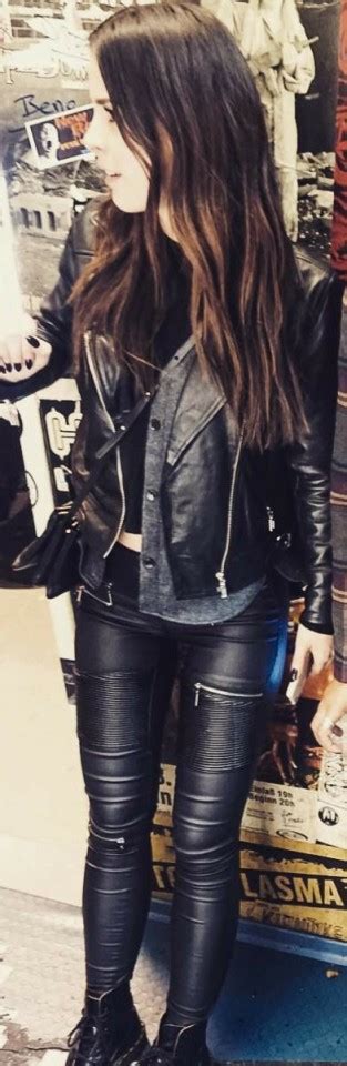 Beautiful Young Leather Goddess Tumbex