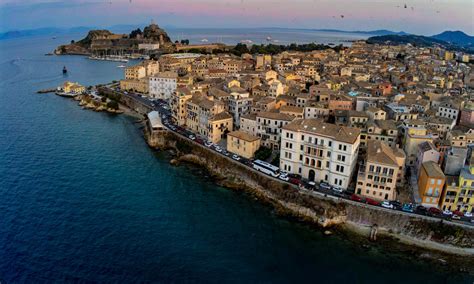 ΝΤΡΟΠΗ ΚΑΙ ΑΙΣΧΟΣ Κατέβασαν από πλοίο μητέρα με γιο ΑμΕΑ στην Κέρκυρα Makeleio Gr