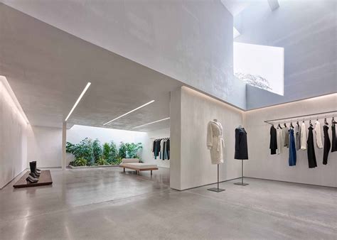 Standard Architecture Creates Hollywood Shop For Helmut Lang