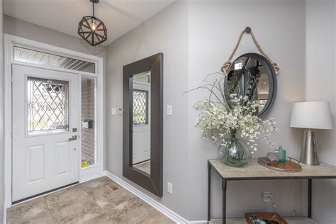 How To Decorate An Open Entryway At Cecil Messer Blog