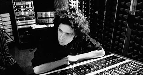 Hace 25 Años Andrés Calamaro Lanzaba El Salmón 5 Cds Con 103