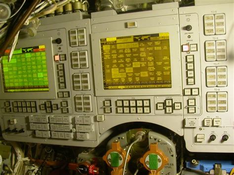 Разбираемся как работает пульт управления космическим кораблём Alpha Centauri Космический