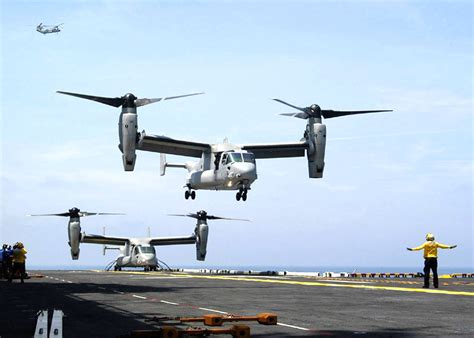 V 22b Osprey Tilt Rotor Aircraft United States Navy Display Factfiles