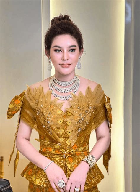 ញាក់ណាស់ សម្រស់បងប្អូនស្រីរបស់ ដួង លីនដា ដូចគំនូរ Khmerload Cambodia Latest News