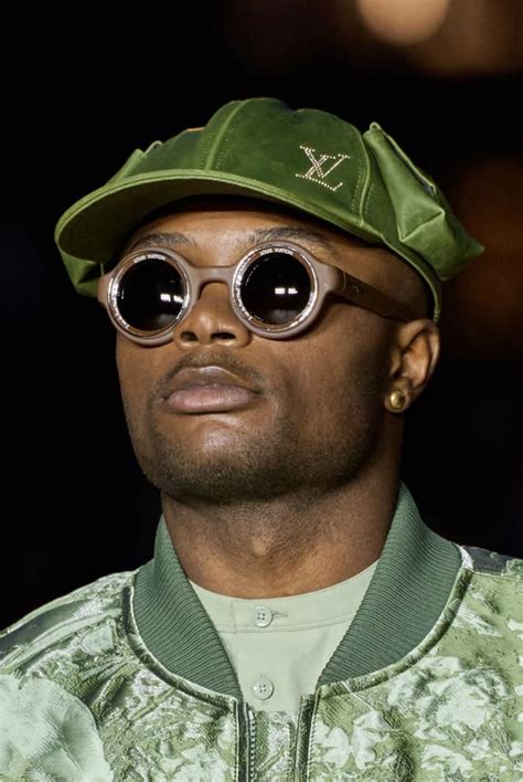 Как Фаррелл Уильямс сделал Louis Vuitton скучным