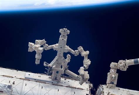 Dextre Robot Repairs Iss While Astronauts Sleep Ieee Spectrum