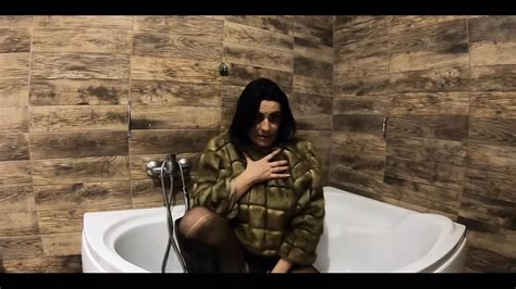 Milfycalla Pee Play In Bathtub While Wearing A Fur Coat And Pantyhose