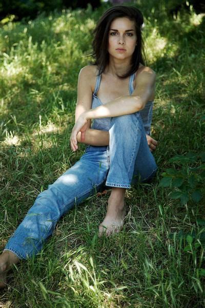 Sophie Mousel Mon Rêve Denfant Jouer Une James Bond Girl Lessentiel