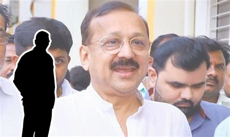Baba Siddique Death Main Shooter Stood Outside Lilavati Hospital For