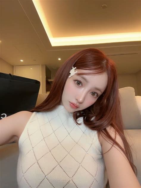 Yua Looking Cute Ryuamikami