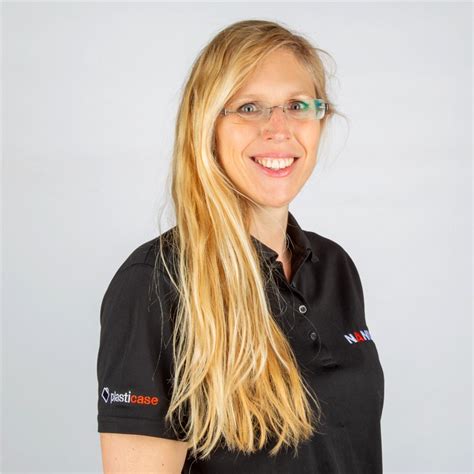 Helene Bourdeau Coordonatrice Planification De La Production Nanuk Case By Plasticase Linkedin