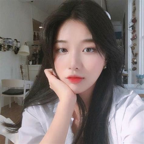 30 ทรงผมยาวตรง สำหรับคนขี้เกียจดัด Ladyissue เว็บรีวิวเครื่องสำอาง