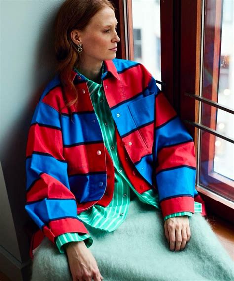 Model Sigrid For Finnish Magazine Me Naiset Agency Icon