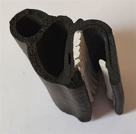 Universal Truck Door Seal Set · Rubber Direct