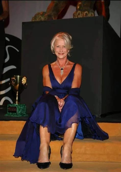 Helen Mirren Scrolller