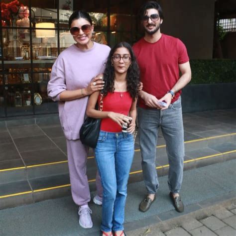 एक्स बॉयफ्रेंड रोहमन शॉल और बेटी रेनी के साथ नजर आईं सुष्मिता सेन देखें तस्वीरें Sushmita Sen