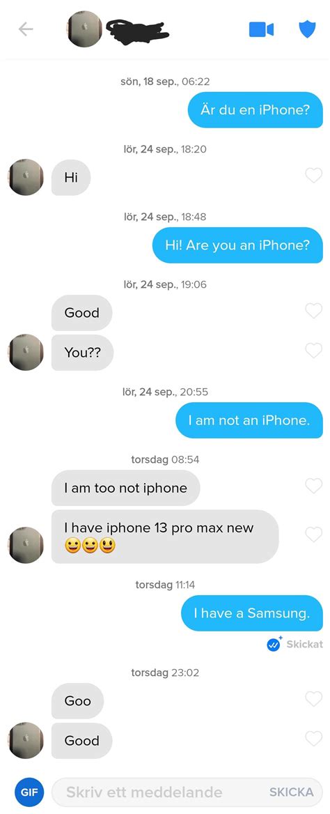 Her Only Pictures Were Two Extreme Close Ups Of An Iphone R Tinder