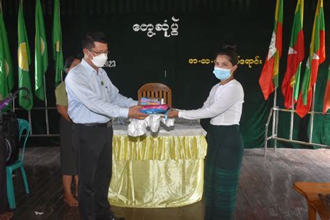 တိုင်းဒေသကြီးဝန်ကြီးချုပ် ဦးတင်မောင်ဝင်း ငရုတ်ကောင်းမြို့ သဲဖြူကျေးရ