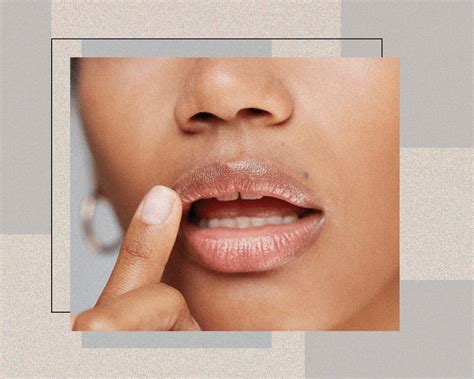 The Most Hydrating Oils For Chapped Lips According To Derms