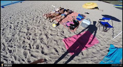 Голая Виктория Левина в Prom Ride