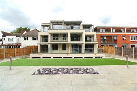 Roe Court 230 St Marys Lane Rm14 2 Bed Apartment £1 595 Pcm £368 Pw