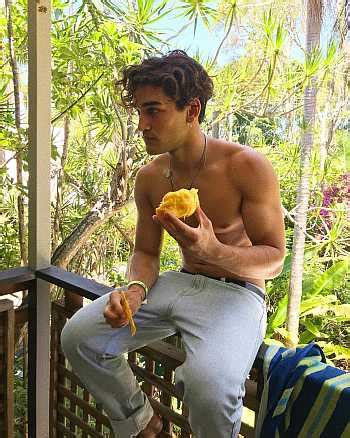 Josh Heuston Shirtless Underwear Ethnicity Famewatcher