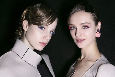 Фиолетовая тушь для ресниц 15 фото идей кому подходит