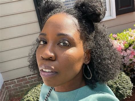 A Woman Dumped Her Boyfriend As He Wouldnt Let Her Post Pictures Of