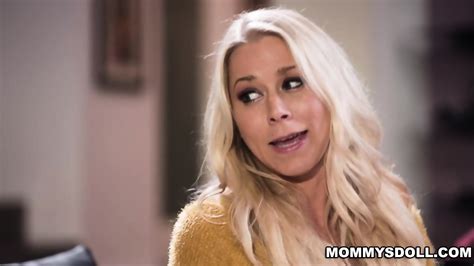 katie offers to give khloe some pointers on how lesbian sex works eporner