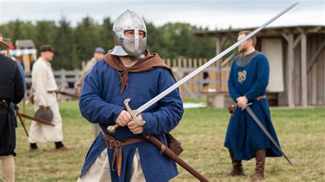 Early And High Medieval Arming Swords For Reenactment Combat Swordskingdom Test