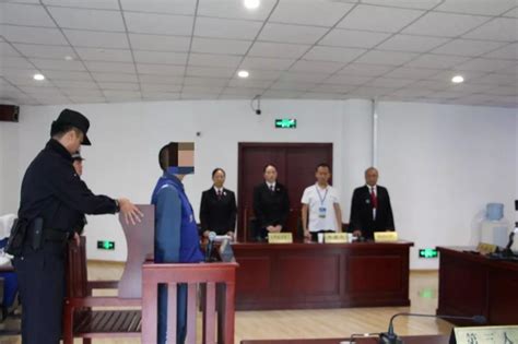 男子多次强奸亲生女儿被判13年 监护人资格被撤销