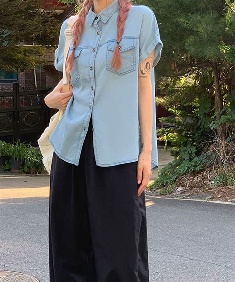 느루 시원한소재말라핏 롤업 연청 진청 반팔 데님셔츠 청남방 2color