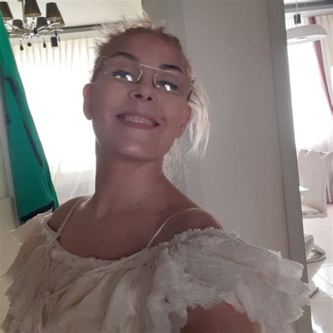 Sweet Raspberry Cam Model Profile Stripchat
