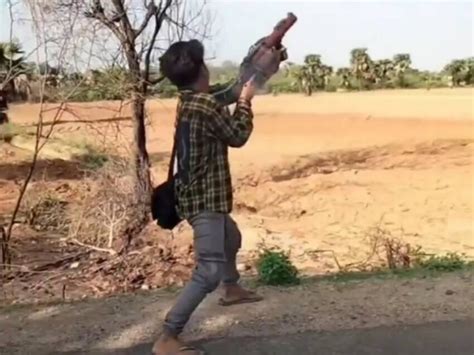 မြောင်တွင် စစ်ကြောင်းကို ၄၀ မမ ဖြင့် ပစ်ခတ် တိုက်ခိုက်၊ ဝက်လက်တွင် စစ်ကြောင်းကို ဒရုန်းဖြင့