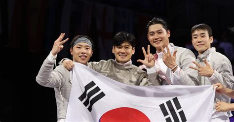 김정환x김준호 “은퇴하길 잘했다”…‘펜싱 사브르 올림픽 3연패 감격 [2024 파리]