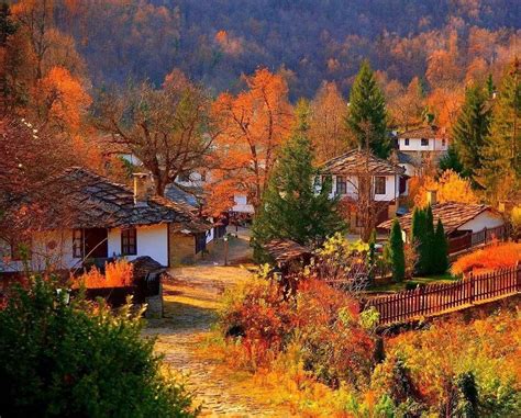 Интересни места в България On Instagram “📍Местоположение Боженци 🍂🍁🧡