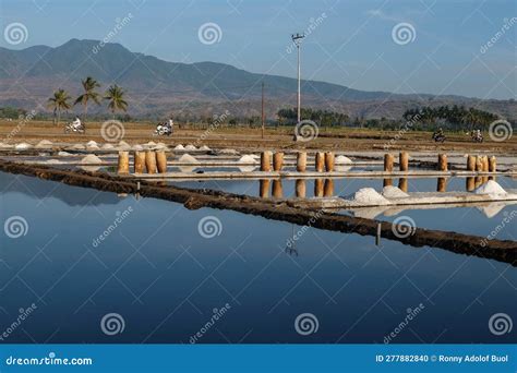 The Process Of Crystallization Of Sea Water Into Salt In The