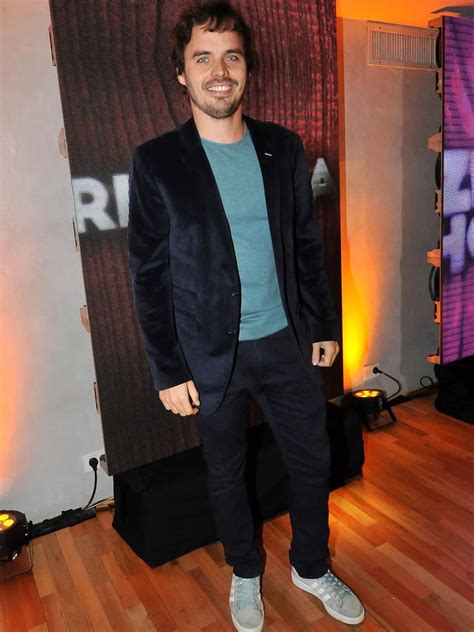 Los Looks De Los Famosos En La Presentación De La Serie Rizhoma Hotel