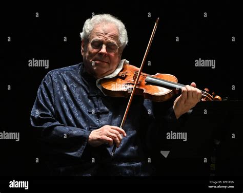 Fort Lauderdale Fl Usa 09th Mar 2023 Itzhak Perlman Performs At The Broward Center For The
