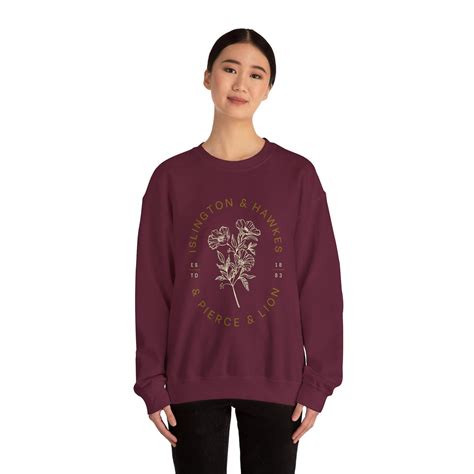 Emma M Lion Crewneck T Islington And Hawkes And Pierce And Lion