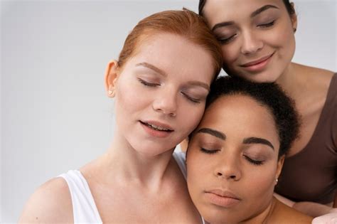 Free Photo Women Celebrating All Skin Tones