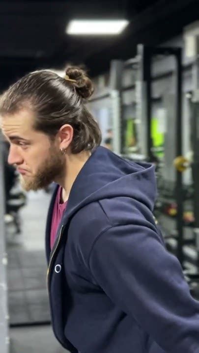 Come Si Eseguono Davvero I Bayesian Cable Curls Gym Workout Gymtips Youtube