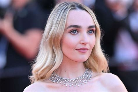 Chloe Fineman Unveiling The Comedic Genius Of Snls Impression Queen