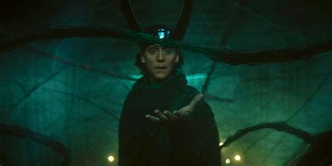 Tom Hiddleston S Genius Loki Moment Calls Back To Robert Downey Jr S MCU Defining Improv