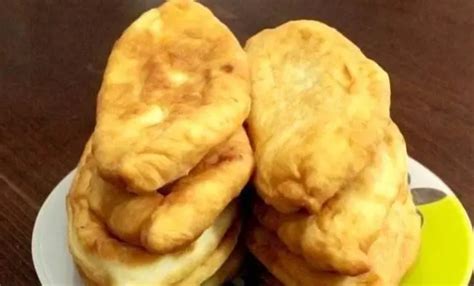 ბებიამ თხელი კარტოფილის ღვეზელის „გლეხურის“ გაკეთება მასწავლა მის