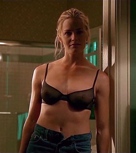 Elisabeth Shue R Celebritybelly