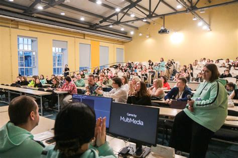 Санкт Петербургская школа гуманитарных наук и искусств Национальный исследовательский