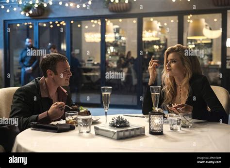 FLORIDA MAN Von Links Emory Cohen Abbey Lee Pilot Staffel 1 Ep