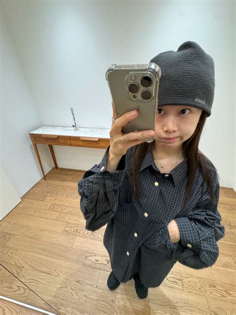 차홍아르더 본점 부원장 박미듬 다가오는 봄에도 내 추구미는 정윤공쥬 👚💗 If You Have Any Questions Please Contact Feel Free